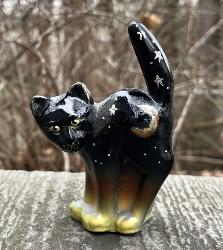Fenton Glass Cat Figurines – Collectible Fenton Cats | Glass Kitties ...