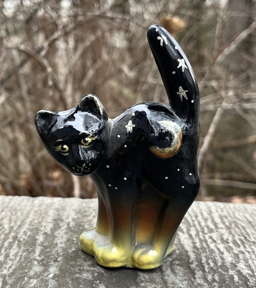Fenton Glass Cat Figurines – Collectible Fenton Cats | Glass Kitties ...