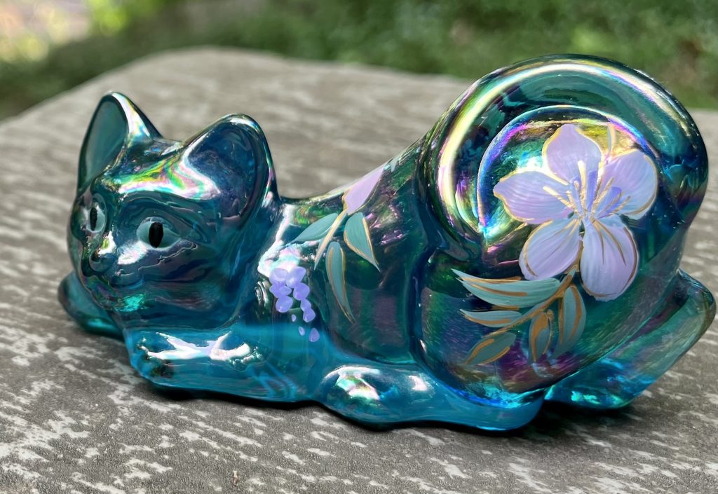 Fenton Glass Cat Figurines – Collectible Fenton Cats | Glass Kitties ...