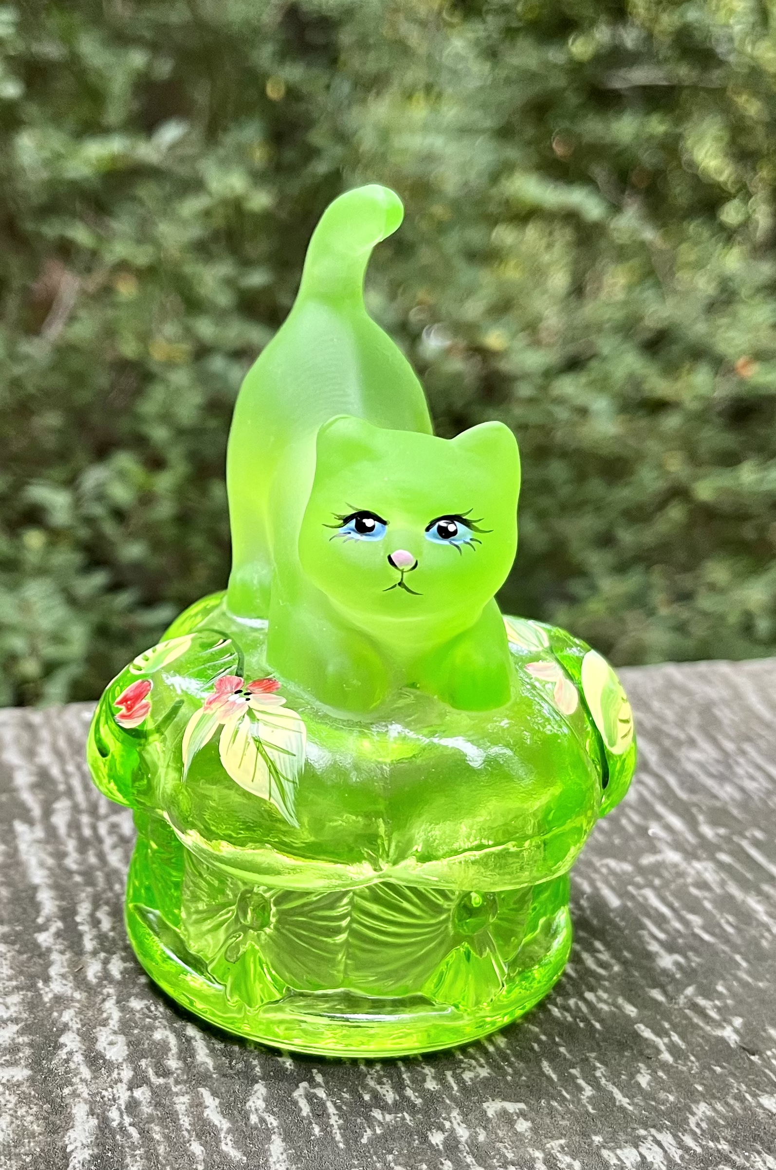 Fenton Glass Cat Figurines – Collectible Fenton Cats | Glass Kitties ...