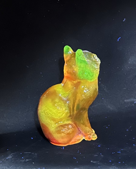 UV Reactivity in Mosser Glass Cats – Cats That Glow! – Glass Kitties